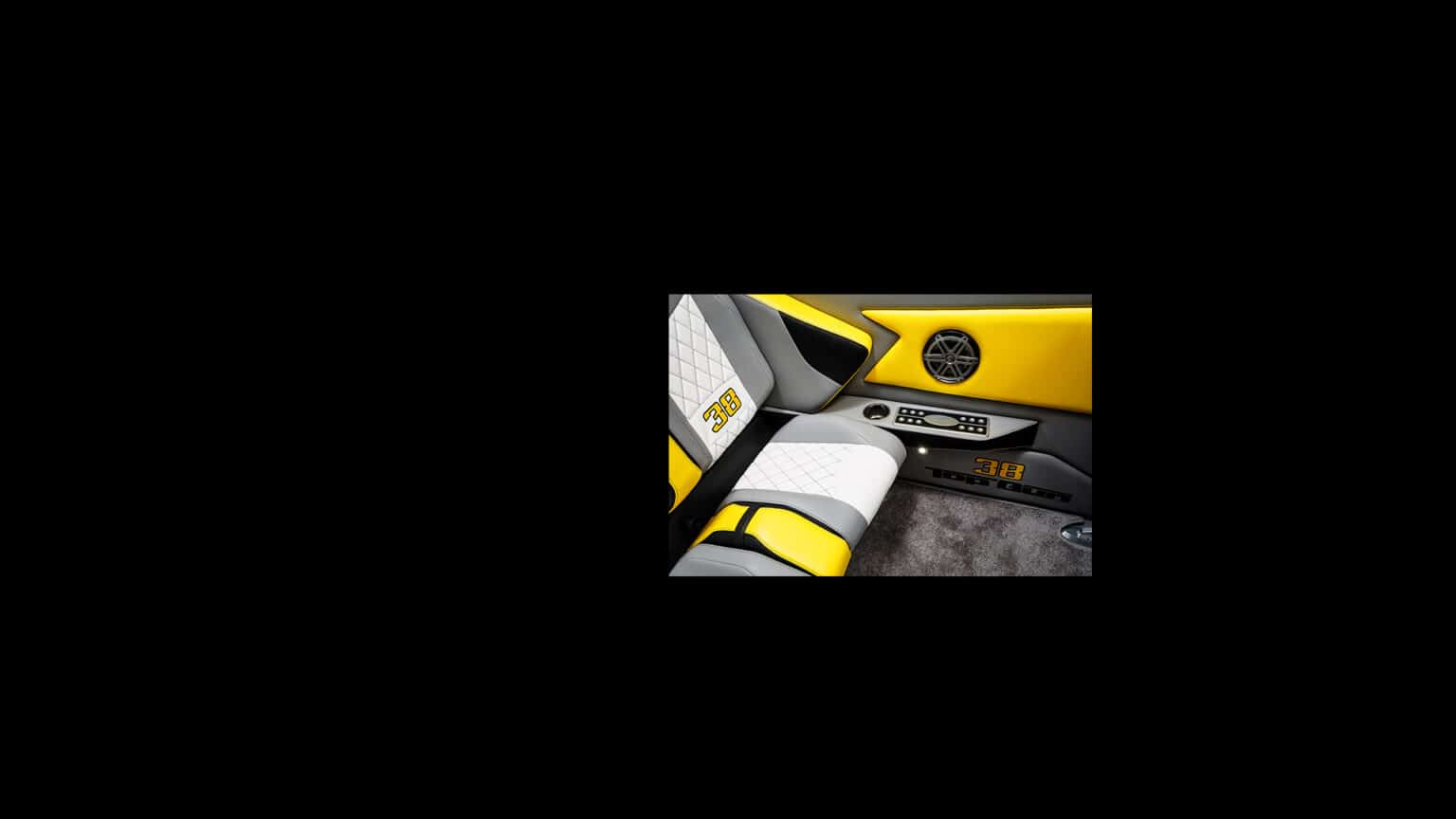38' Top Gun | Cigarette Racing - Precision Craftsmanship