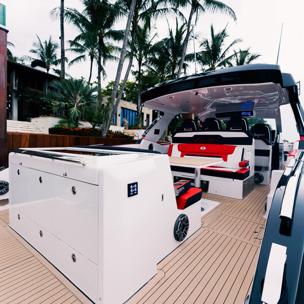 52' Thunder by Cigarette | Luxury and High-Performance